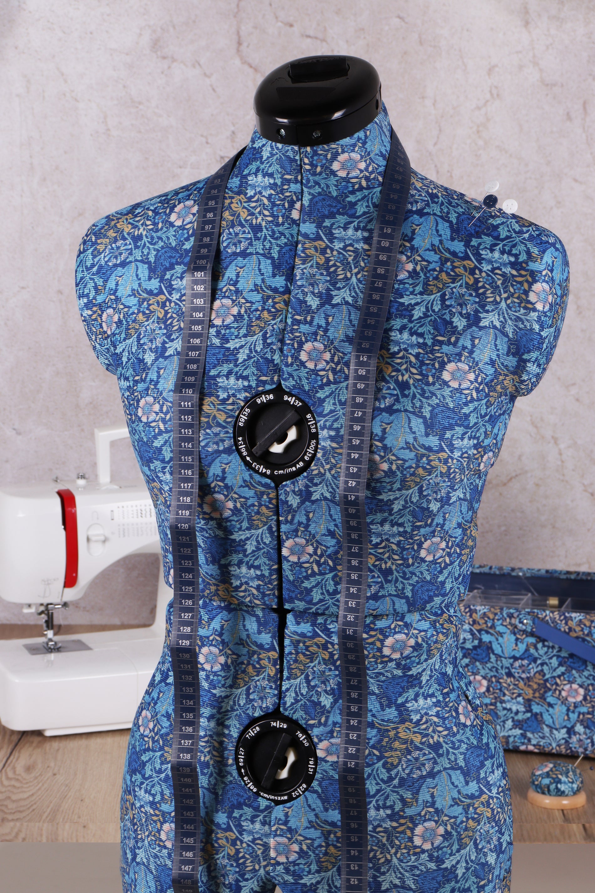 Hobby Gift: Adjustable Dress Form Dressmaker's Mannequin -.. | Fabriques