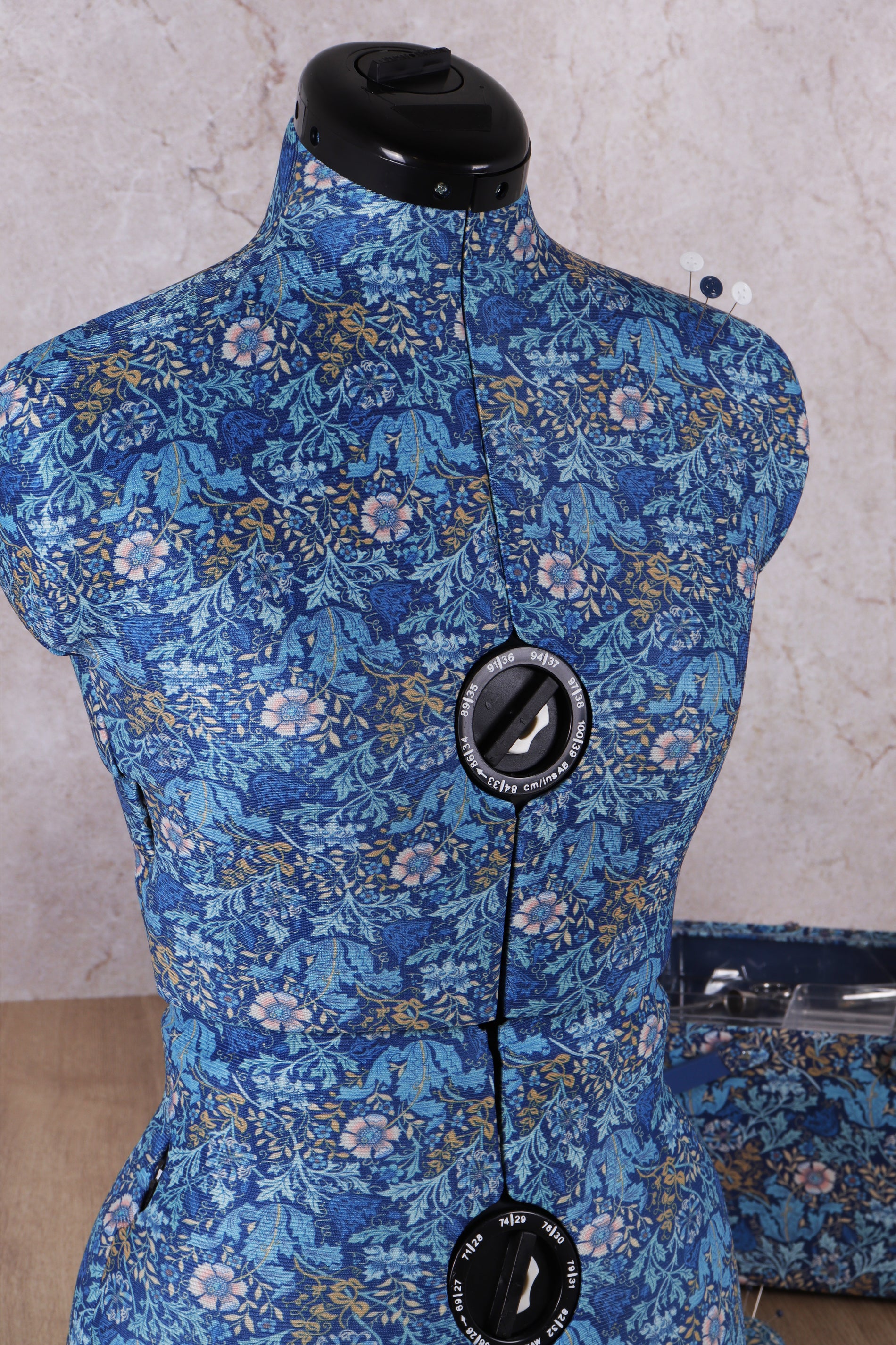 Hobby Gift: Adjustable Dress Form Dressmaker's Mannequin -.. | Fabriques
